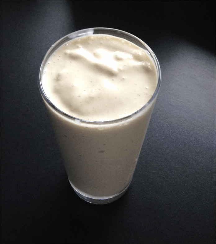 Banana Milkshake – Nom Num Nyum