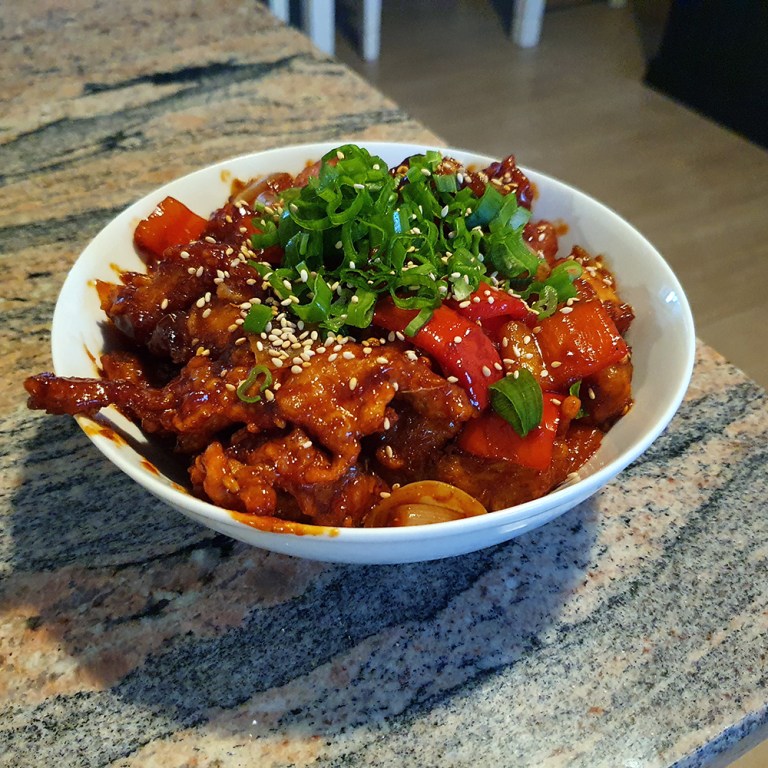 Crispy and Sticky Sichuan Chicken – Nom Num Nyum